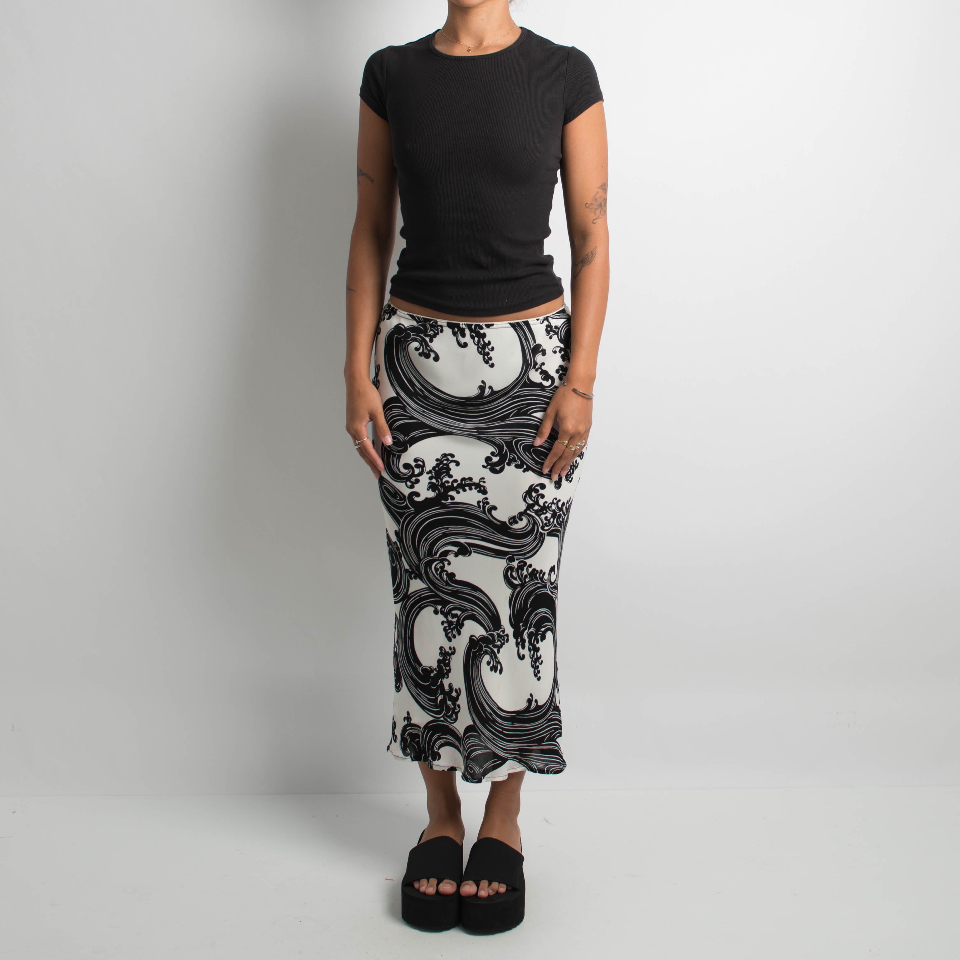 PATTERNED MIDI SKIRT BEAN BY JESS patterned-midi-skirt-bean-by-jess